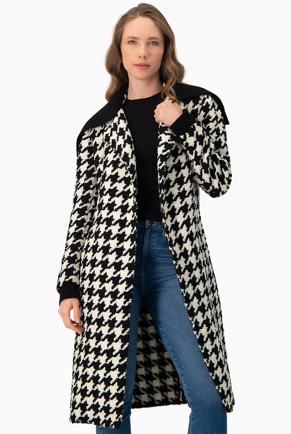 Abrigo Cruzado Negro con Detalle Cardigan - Elegante